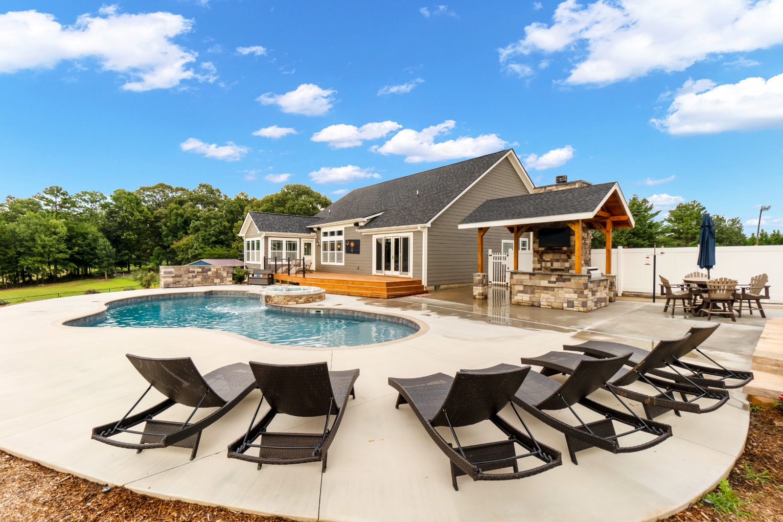 Spider Pics- real estate outsourcing